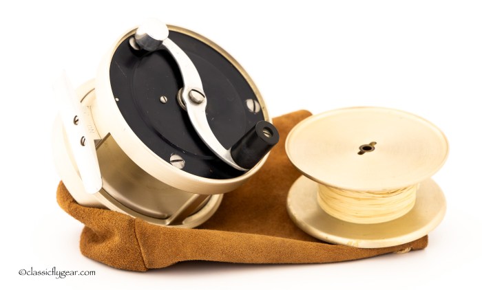 Bogdan model 2 RHW – www.classicflygear.com